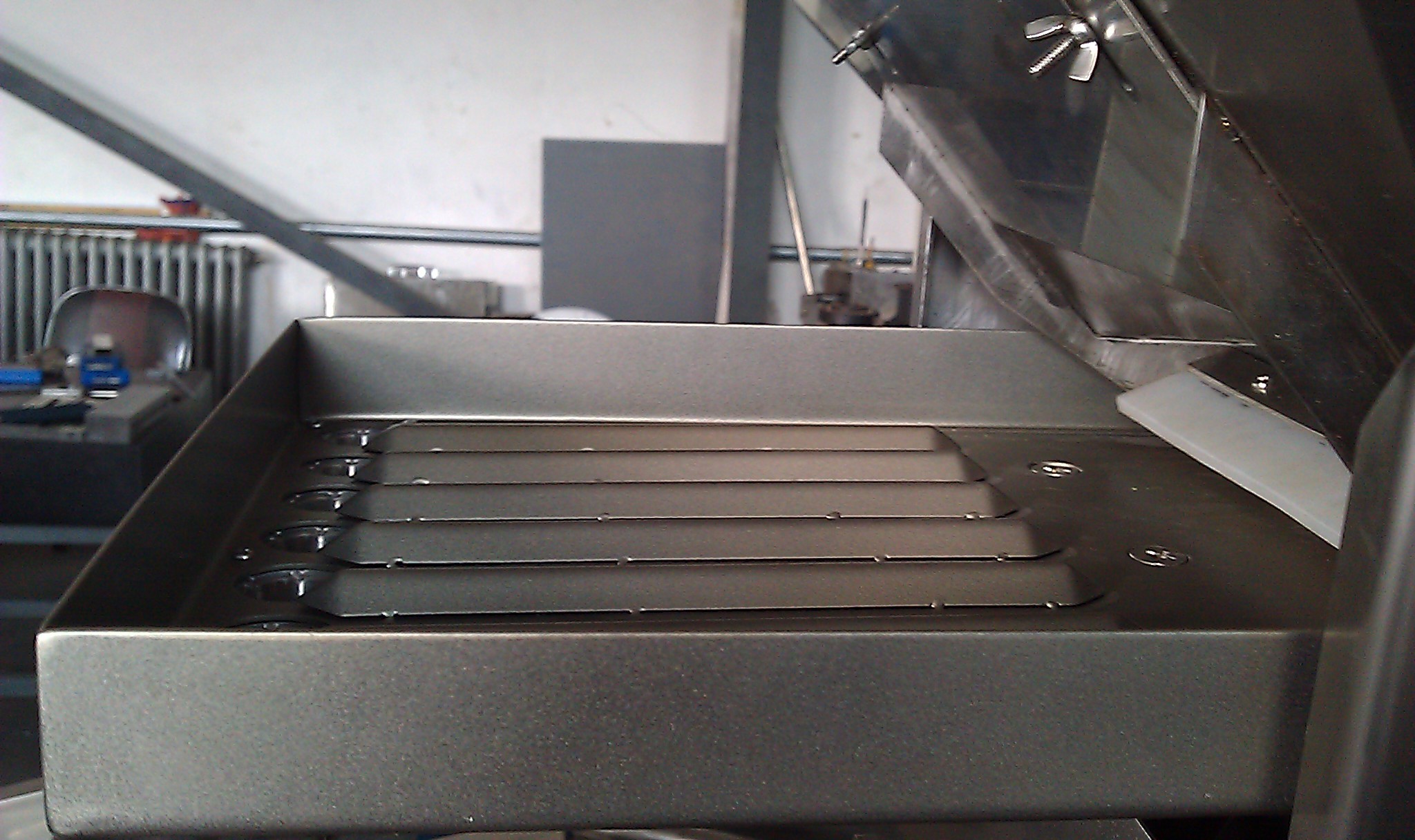 Capsule Sorting Machine With Precise Roller Distance & Conveyor Belt ...